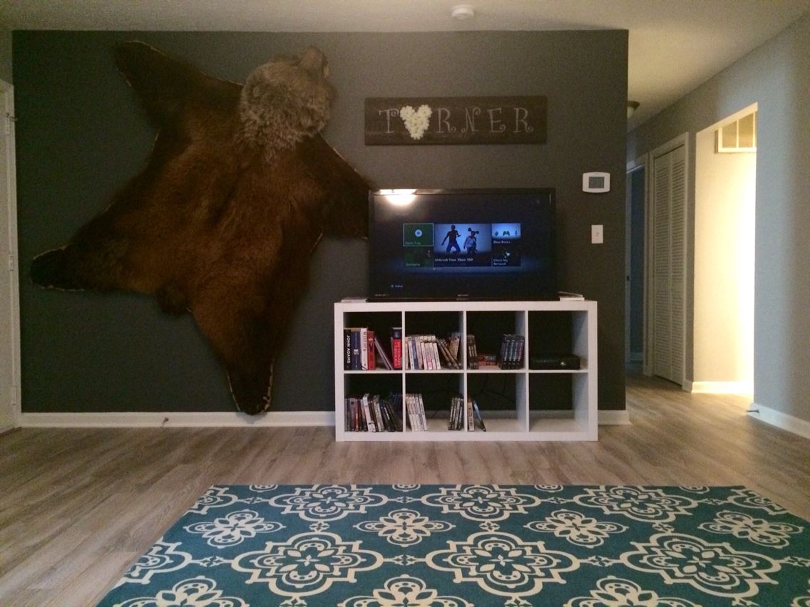 How to Display a Bear Rug - hunterzonepro